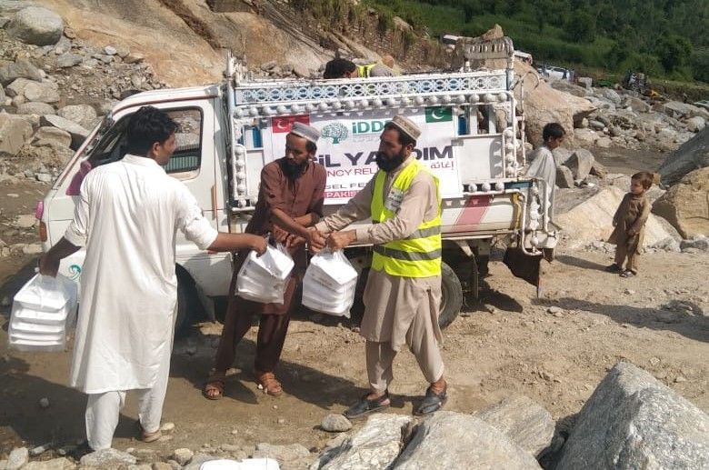 Emergency Aid from IDDEF to Flood-Stricken Pakistan - İDDEF